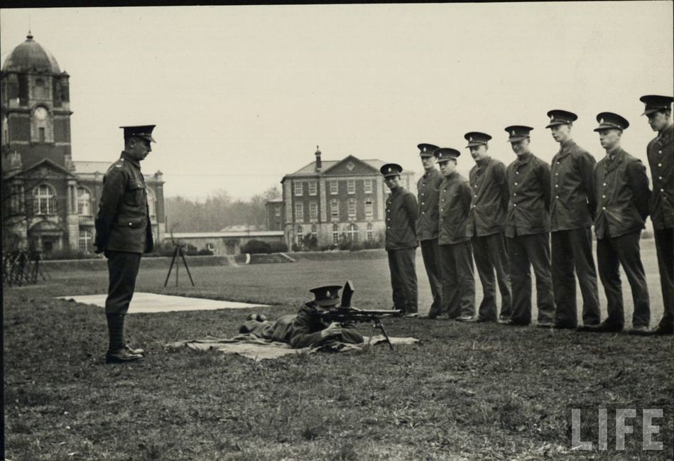 Sandhurst Training - British Vehicles - HMVF - Historic Military ...