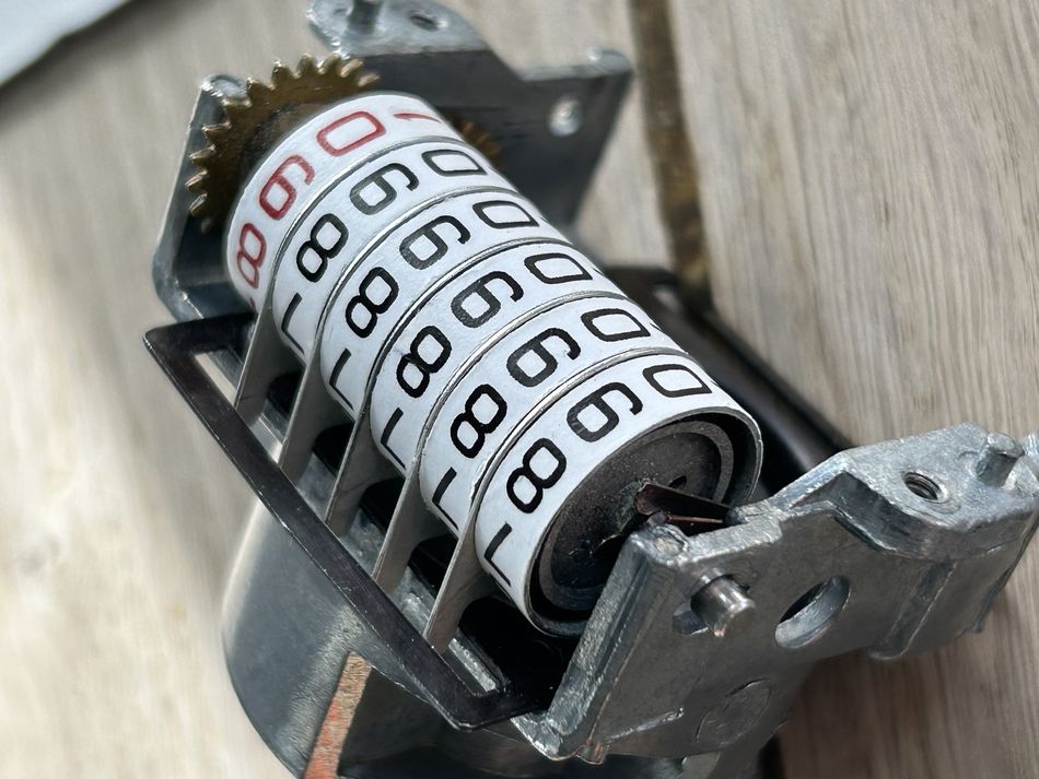 Ford Truck Cluster 1942-1947 60 mph King Seeley speedometer | The H.A.M.B.