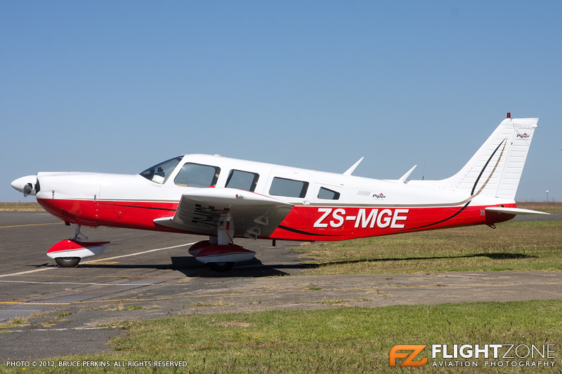 Piper PA-32-300 Cherokee Six ZS-MGE FAGM - The G503 Album