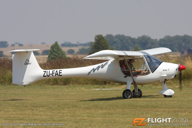 Jora Spol UA2 S ZU-FAE Bultfontein Airfield - The G503 Album
